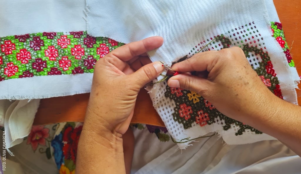 Yucatecan Embroidery: Heritage and Maya Identity